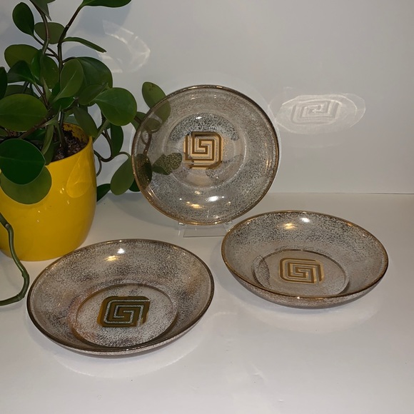 Kitchen | Vtg Glass Plates W Gold Fleck Greek Key Pattern | Poshmark
